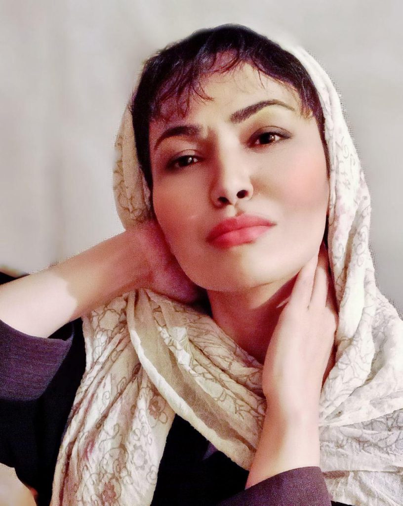 The Biography of Stella Singer , iranin international Singer - شبناک